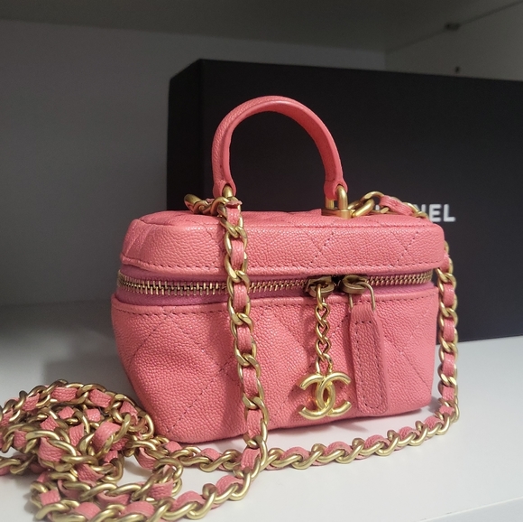 Save Money When Shopping at Poshmark. Join Karma For Free